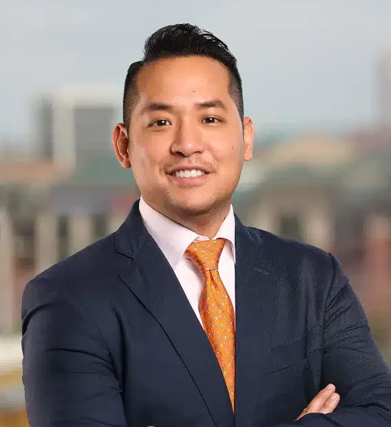 Abogado de Lesiones Personales Ryan "El Halcón" Nguyen en Houston, TX